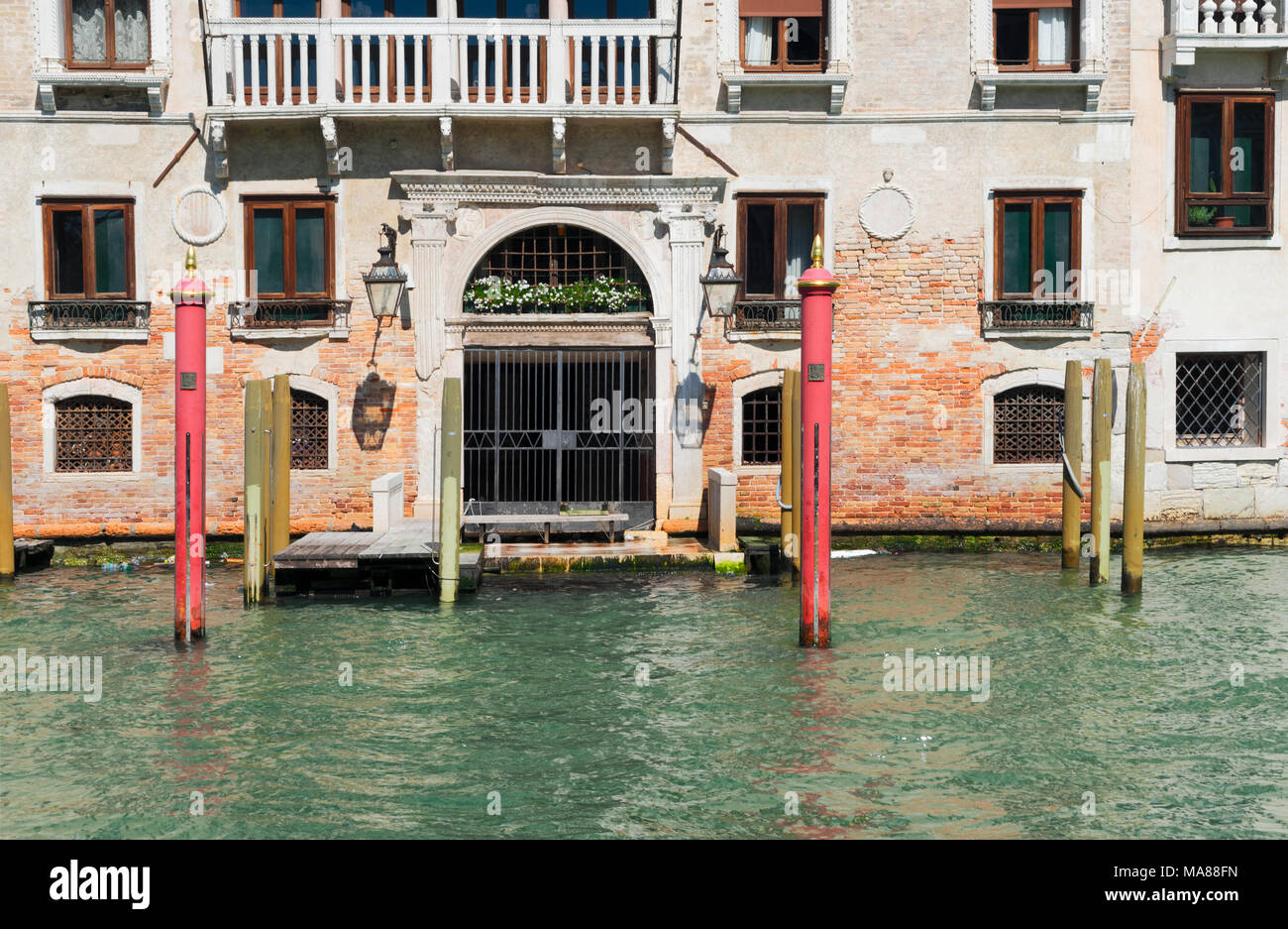 Traitional architecture hi-res stock photography and images - Alamy