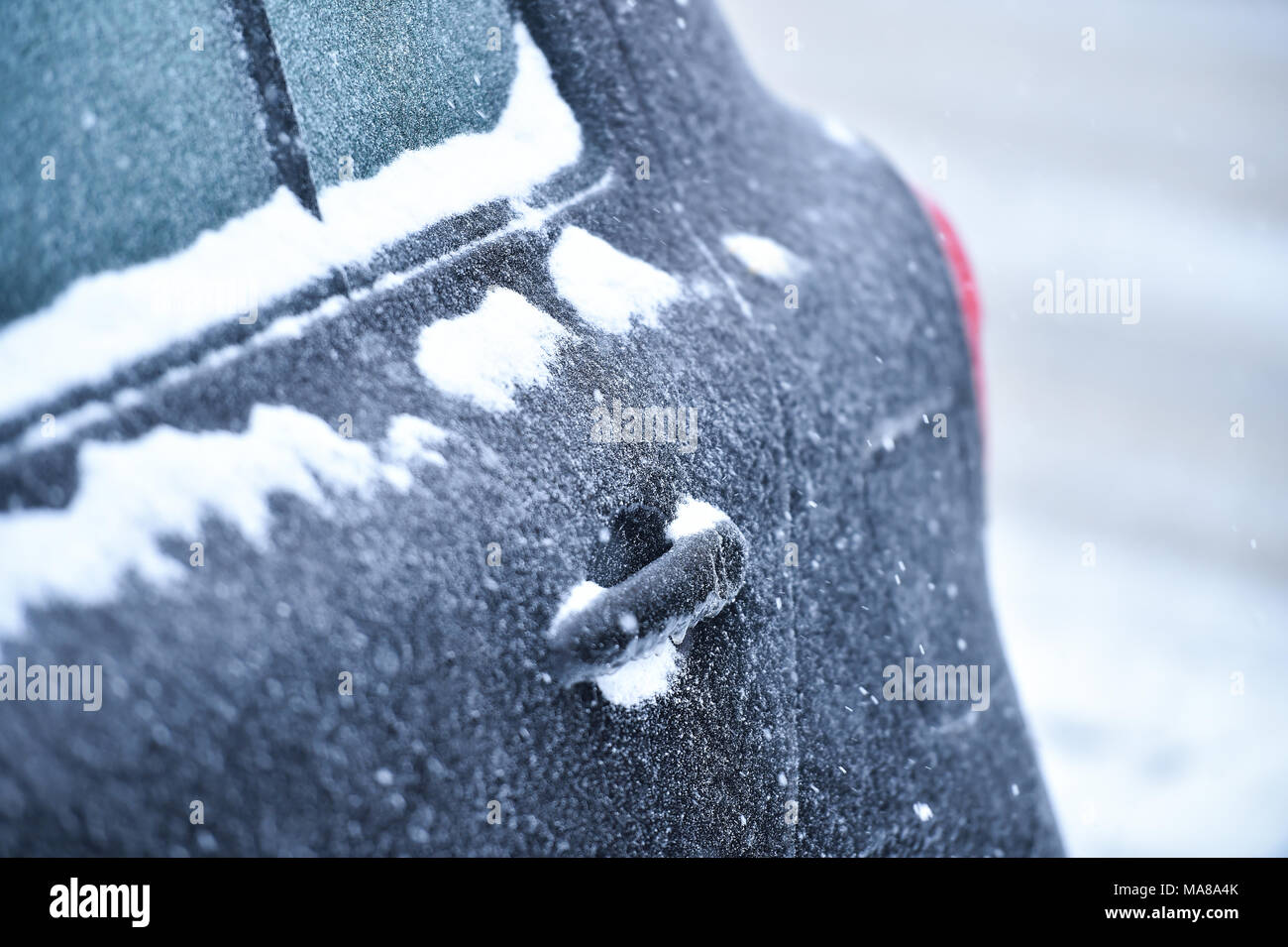 Car covered in ice during freezing rain phenomenon Stock Photo - Alamy