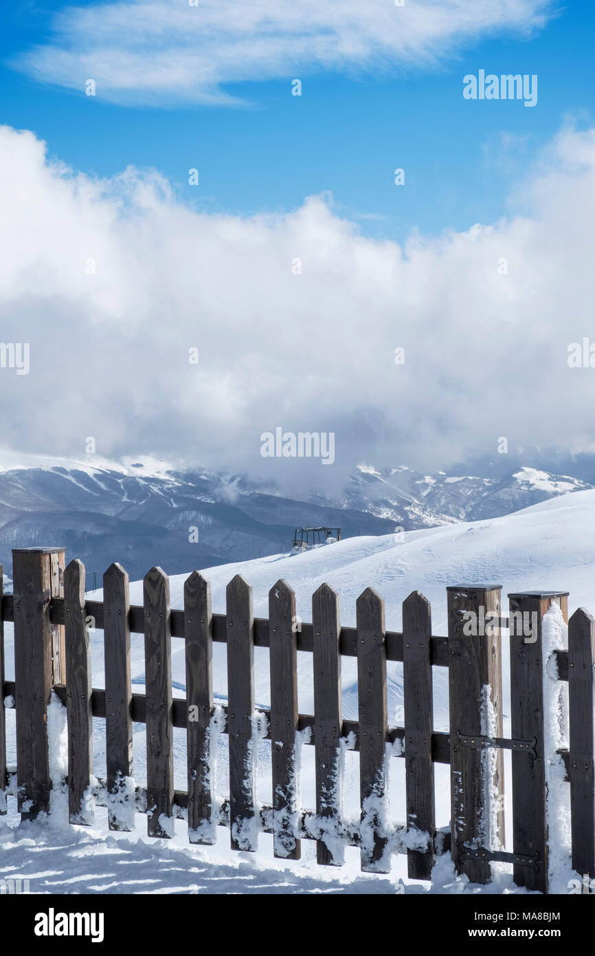 Fence mountain hi-res stock photography and images - Alamy