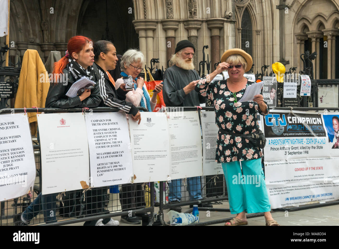 Carta opus hi-res stock photography and images - Alamy