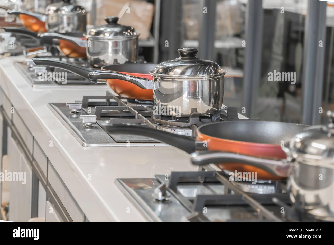 Kitchen operation hi-res stock photography and images - Alamy