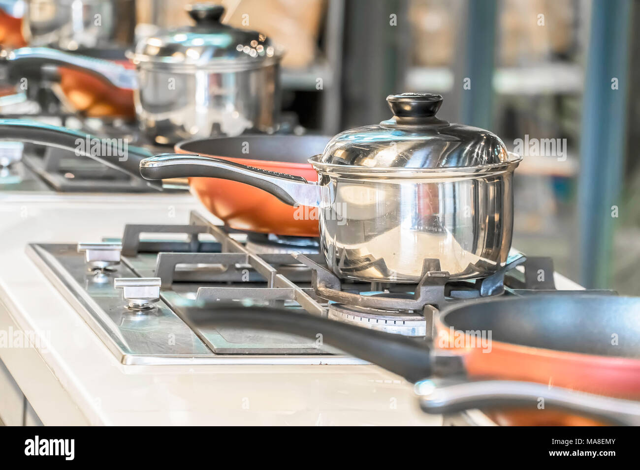 Kitchen operation hi-res stock photography and images - Alamy