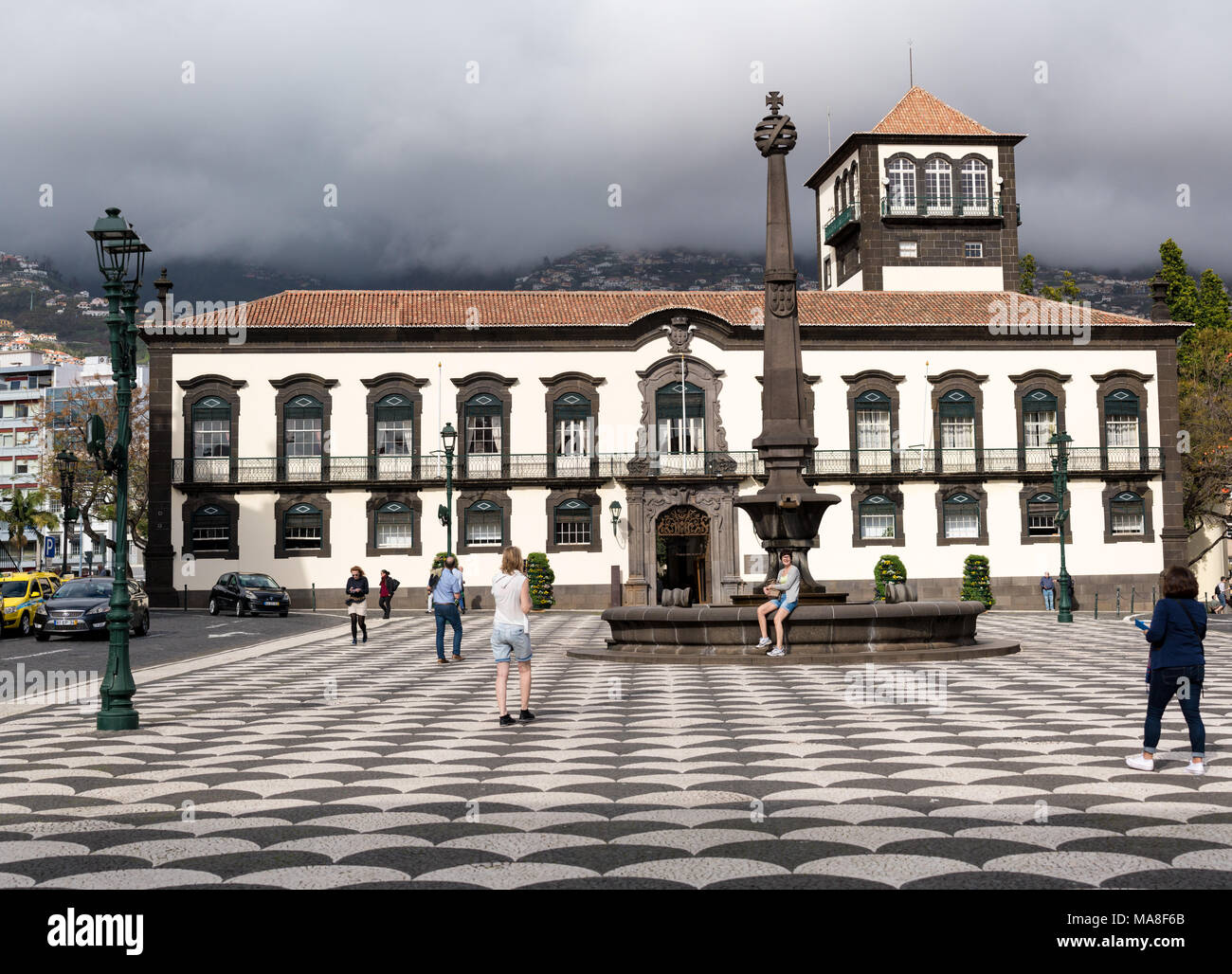 Plaza in funchal hi-res stock photography and images - Alamy
