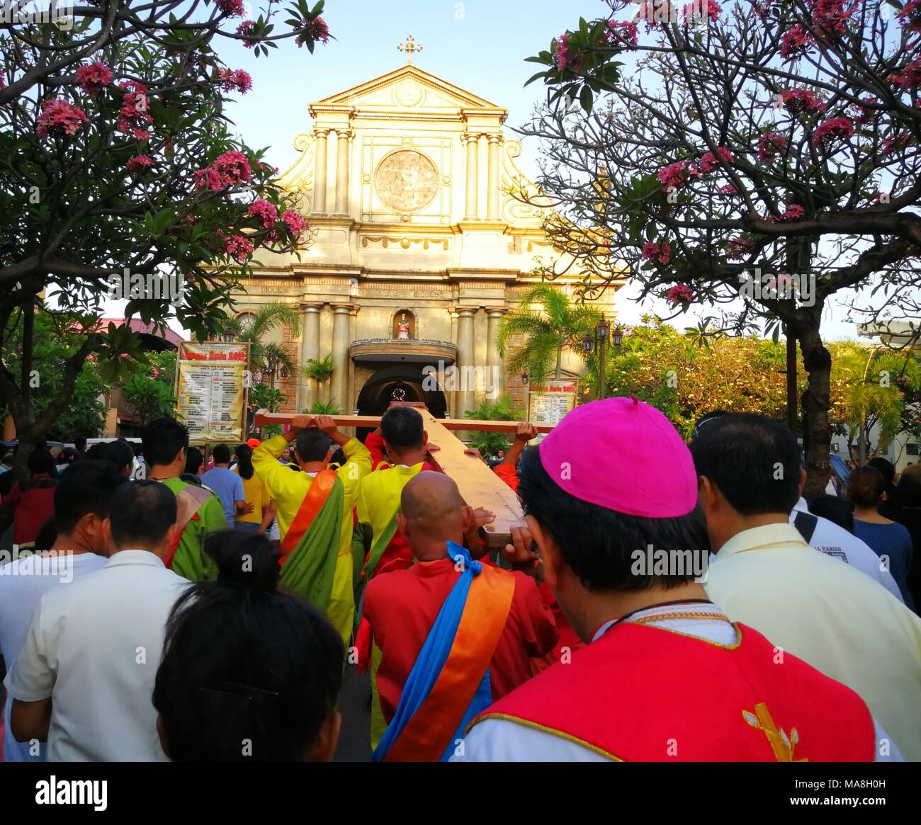 Officiating mass hi-res stock photography and images - Alamy