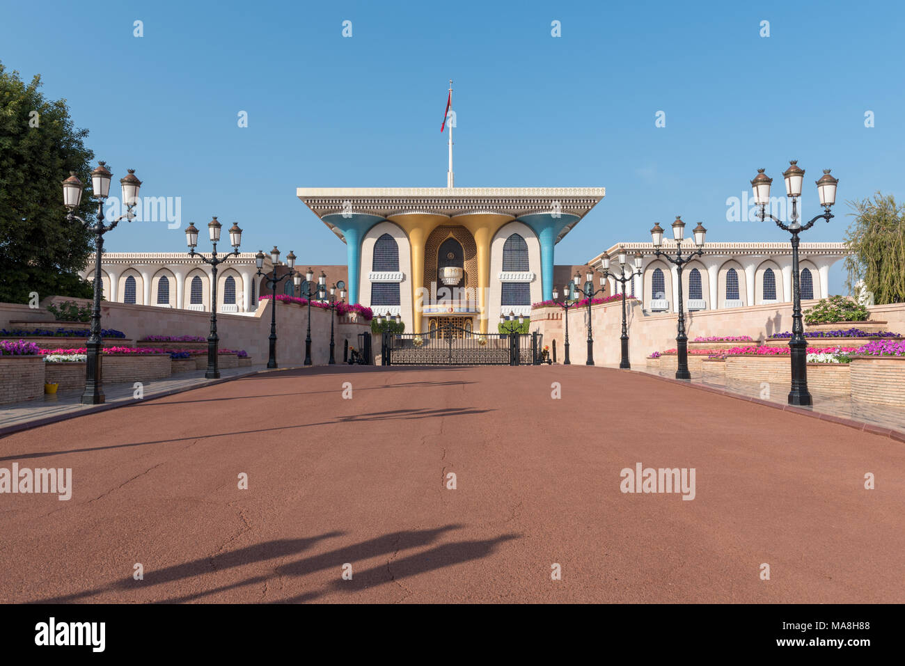 Al Alam Royal Palace of the Sultan of Oman located in Mutrah (old ...