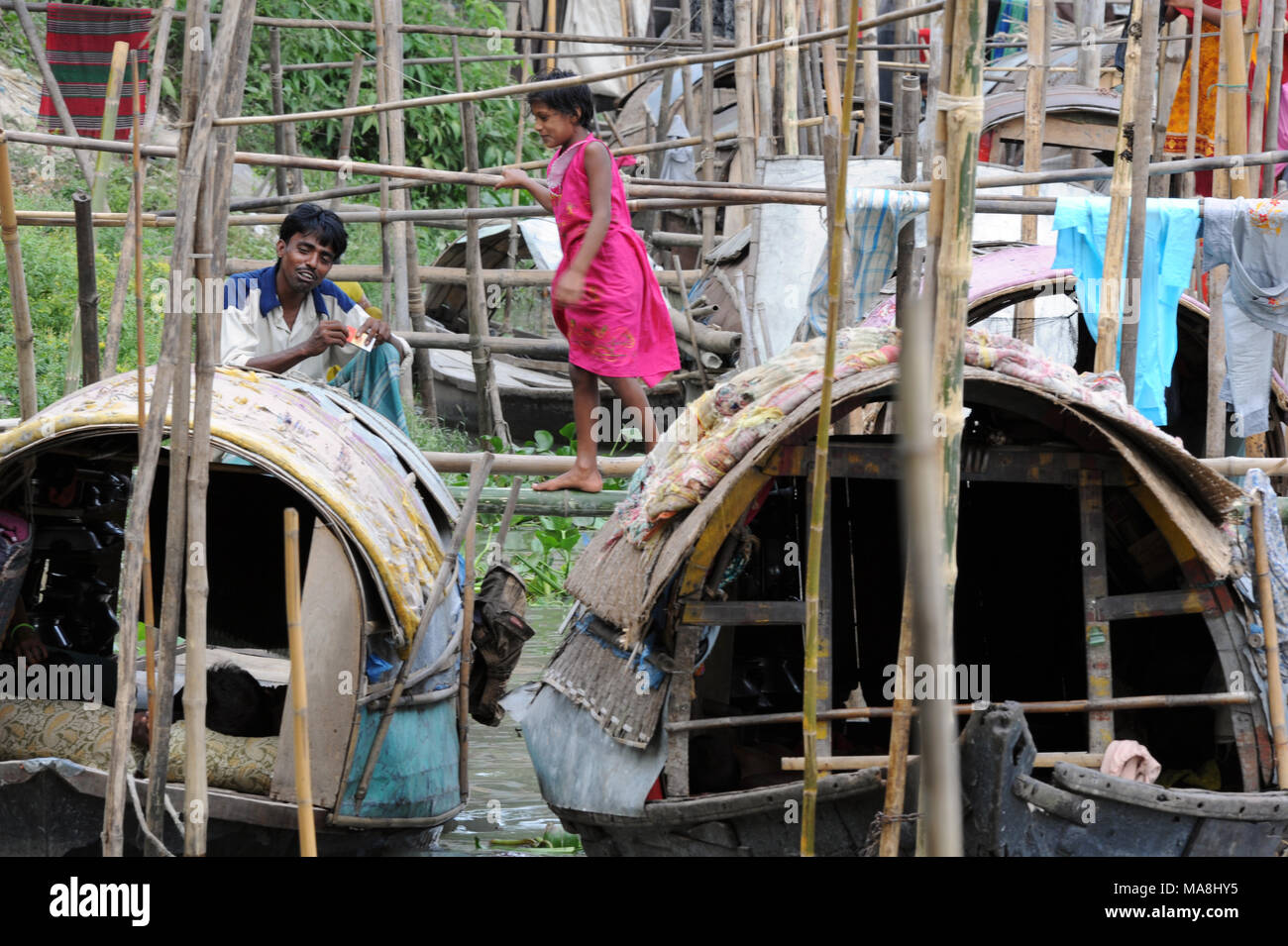 Bangladesh river gypsies hi-res stock photography and images - Alamy