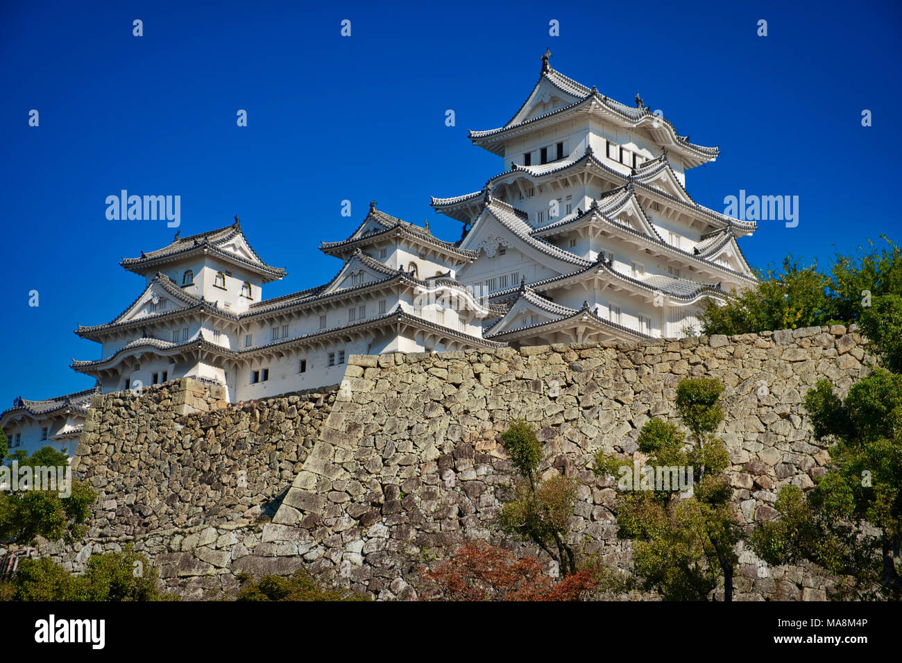 Himeji castle garden hi-res stock photography and images - Alamy