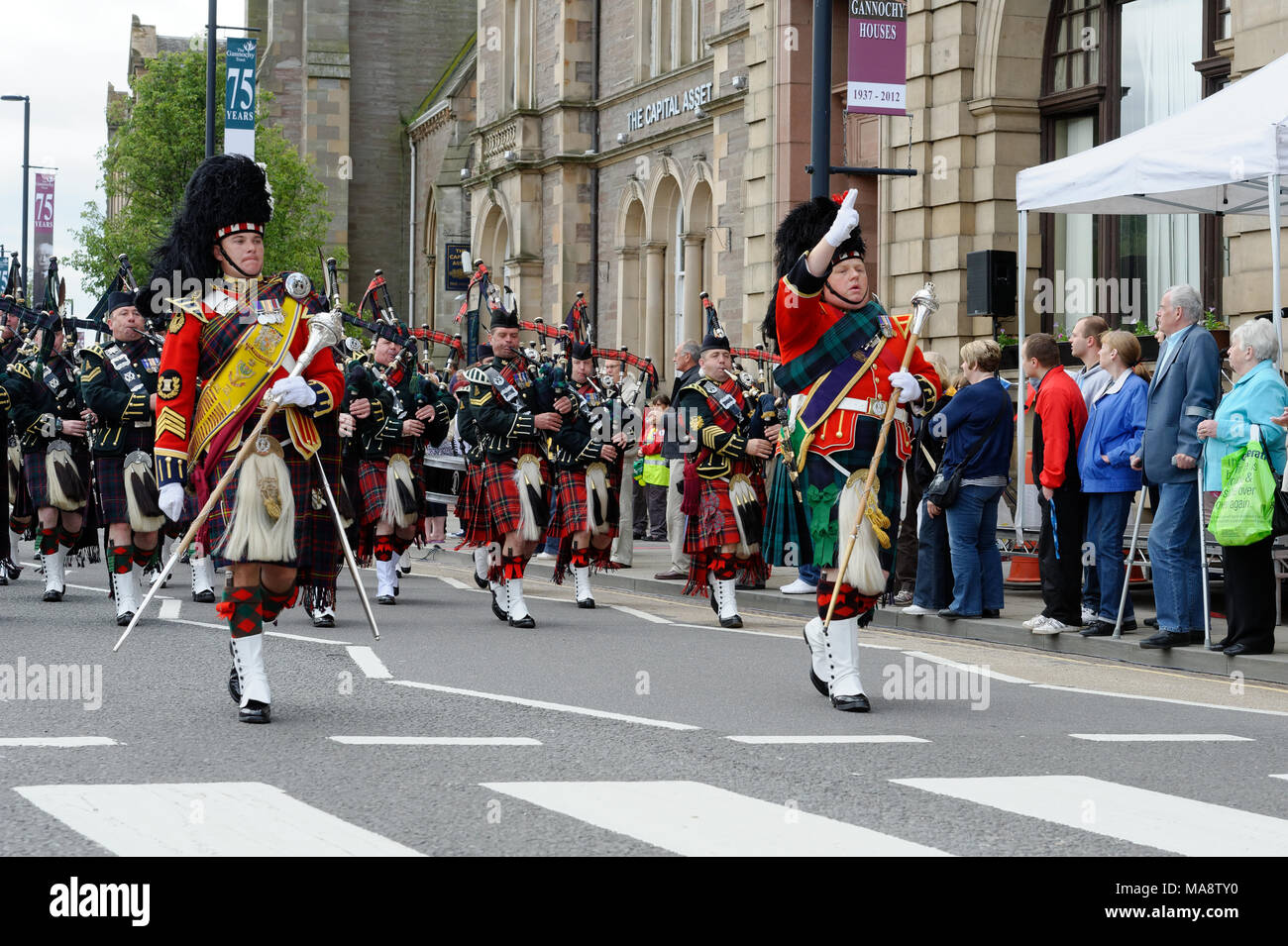 Perth Diamond Jubilee 1000 Pipers' Parade Stock Photo - Alamy