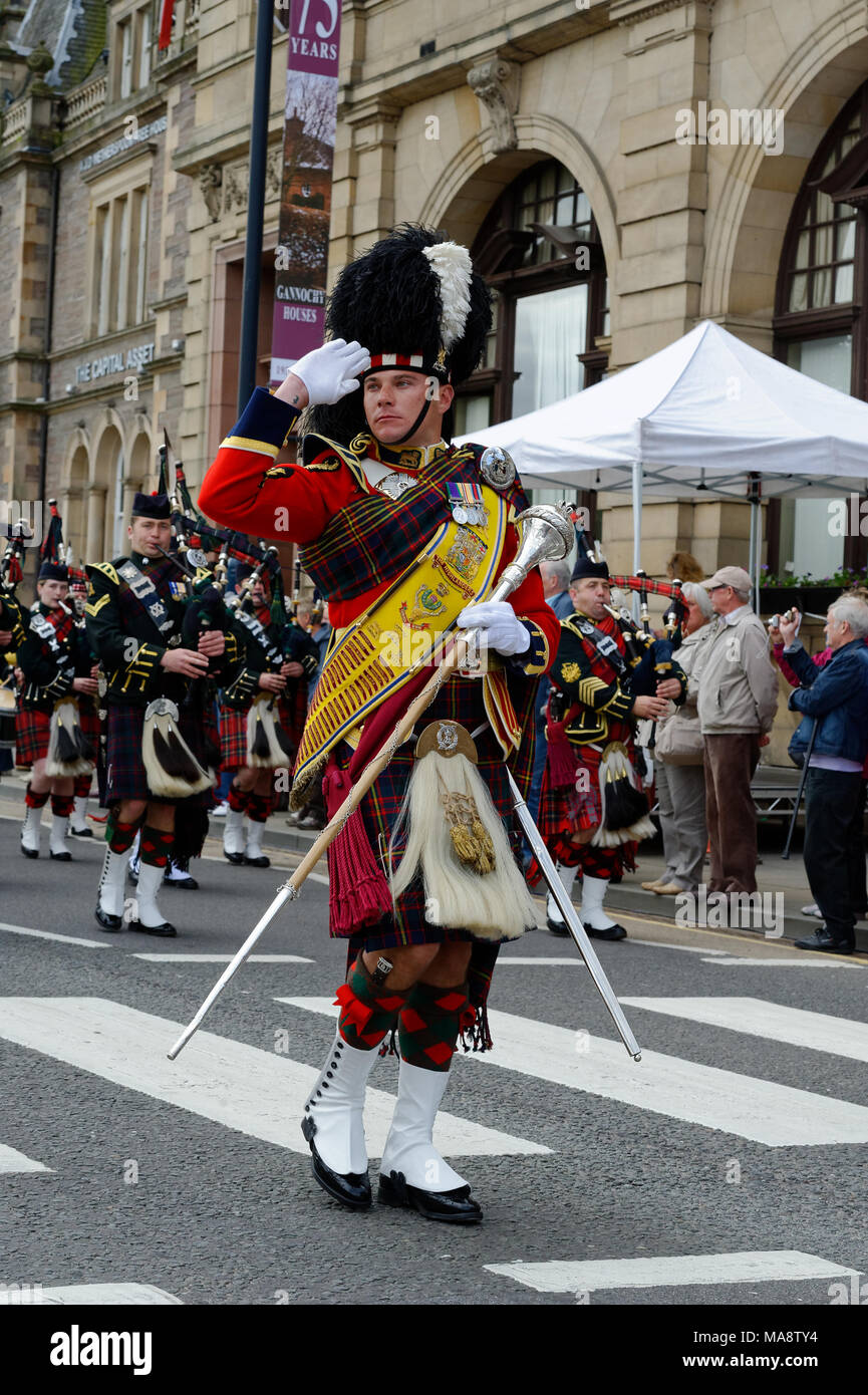 Perth Diamond Jubilee 1000 Pipers' Parade Stock Photo - Alamy