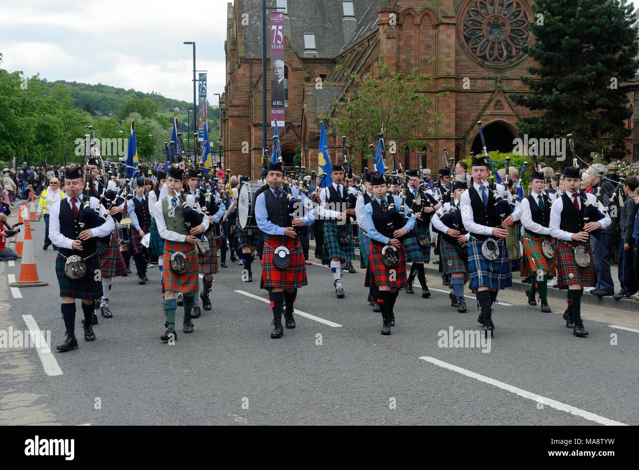 Perth Diamond Jubilee 1000 Pipers' Parade Stock Photo - Alamy