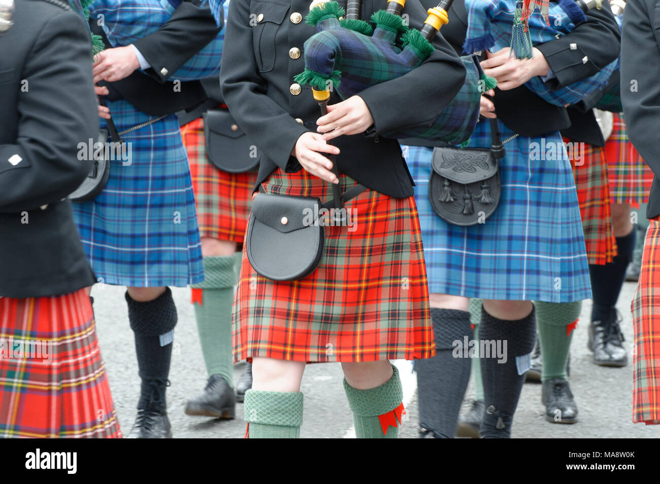 Perth Diamond Jubilee 1000 Pipers' Parade Stock Photo - Alamy