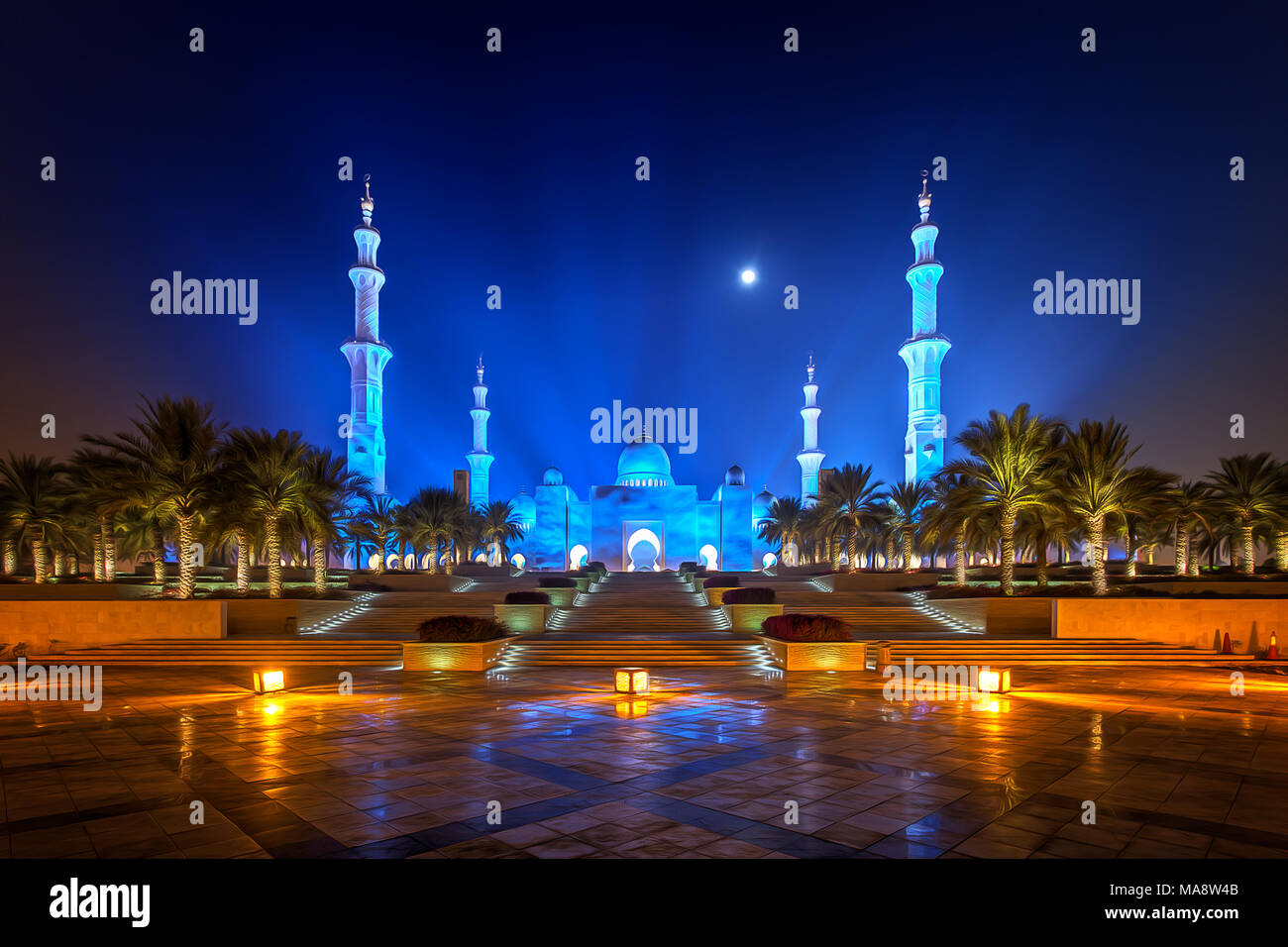 Sheikh Zayed Mosque Stock Photo - Alamy