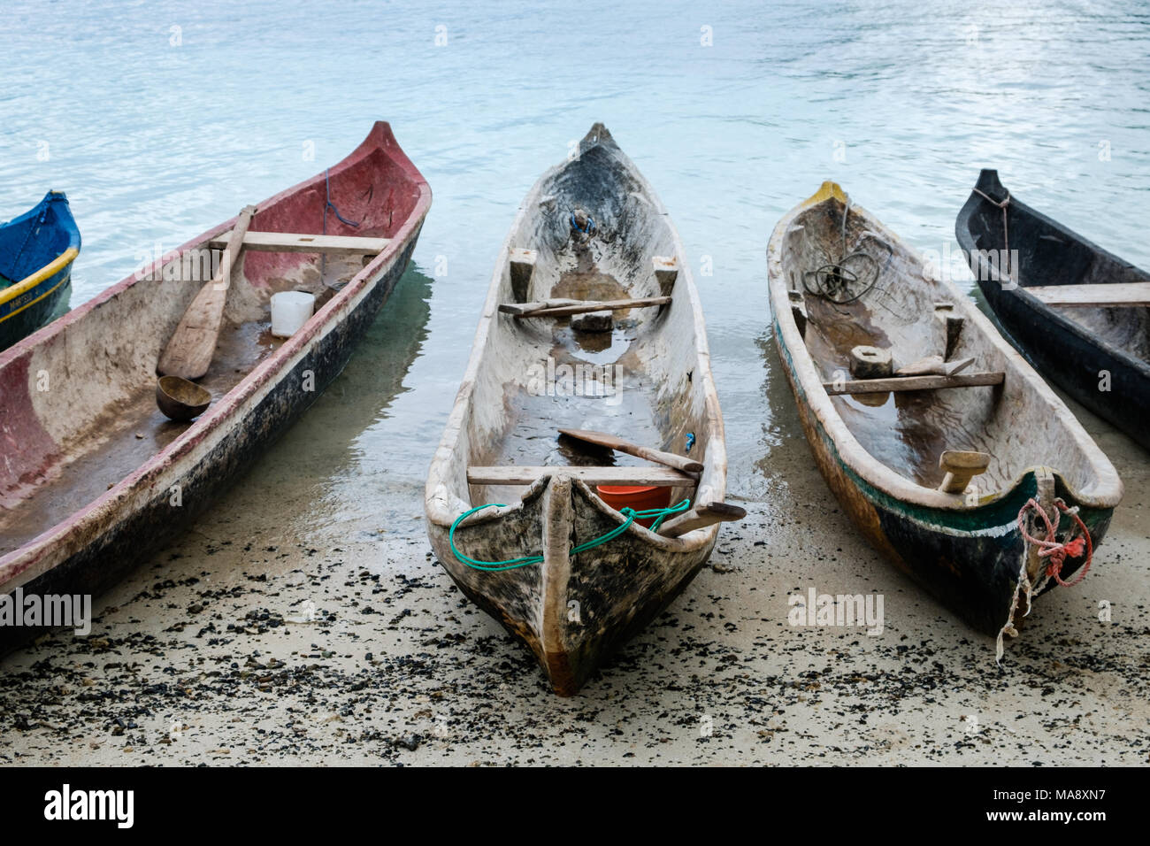 Canoe boats hi-res stock photography and images - Alamy