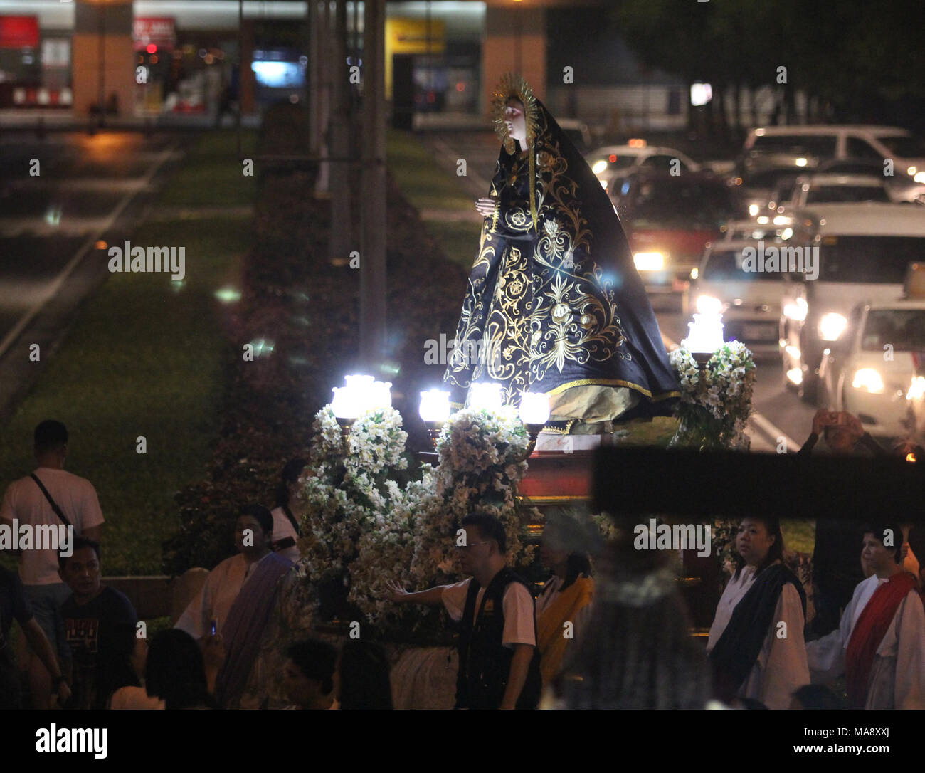 Pasay City, Philippines, 30 Mar 2018. Filipino Catholics participate in ...