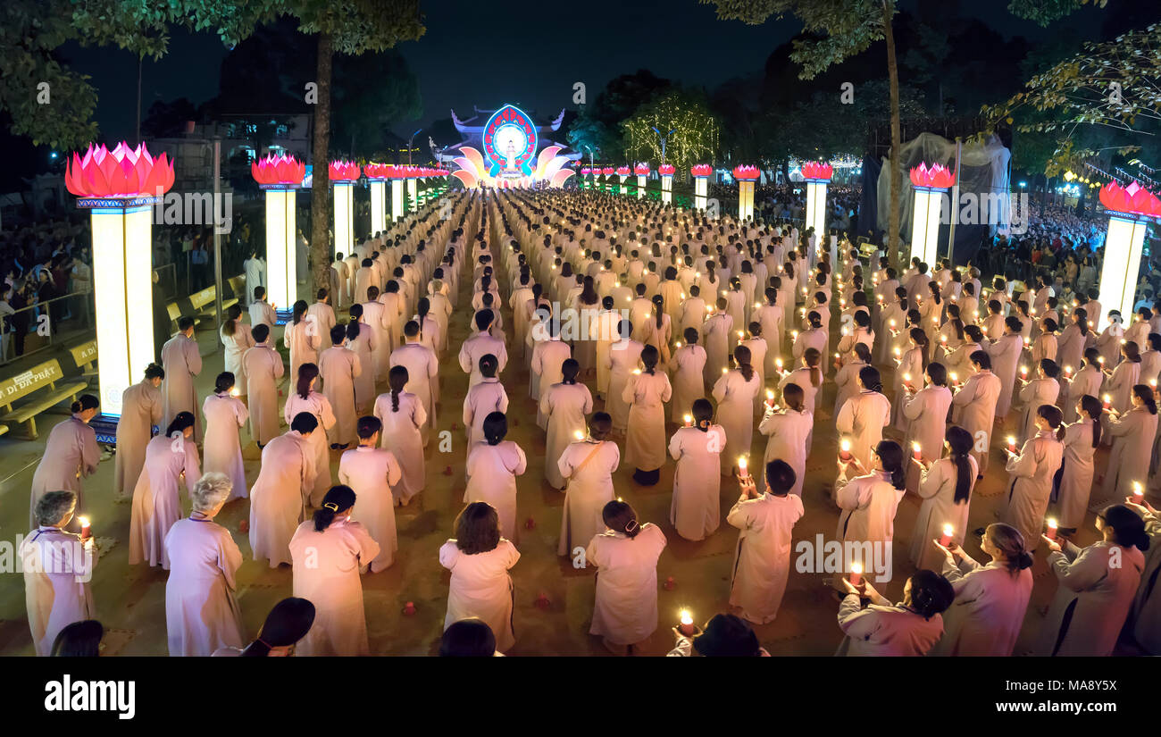 Buddhists pray Buddha Amitabha chickened oriented festival stage with ...