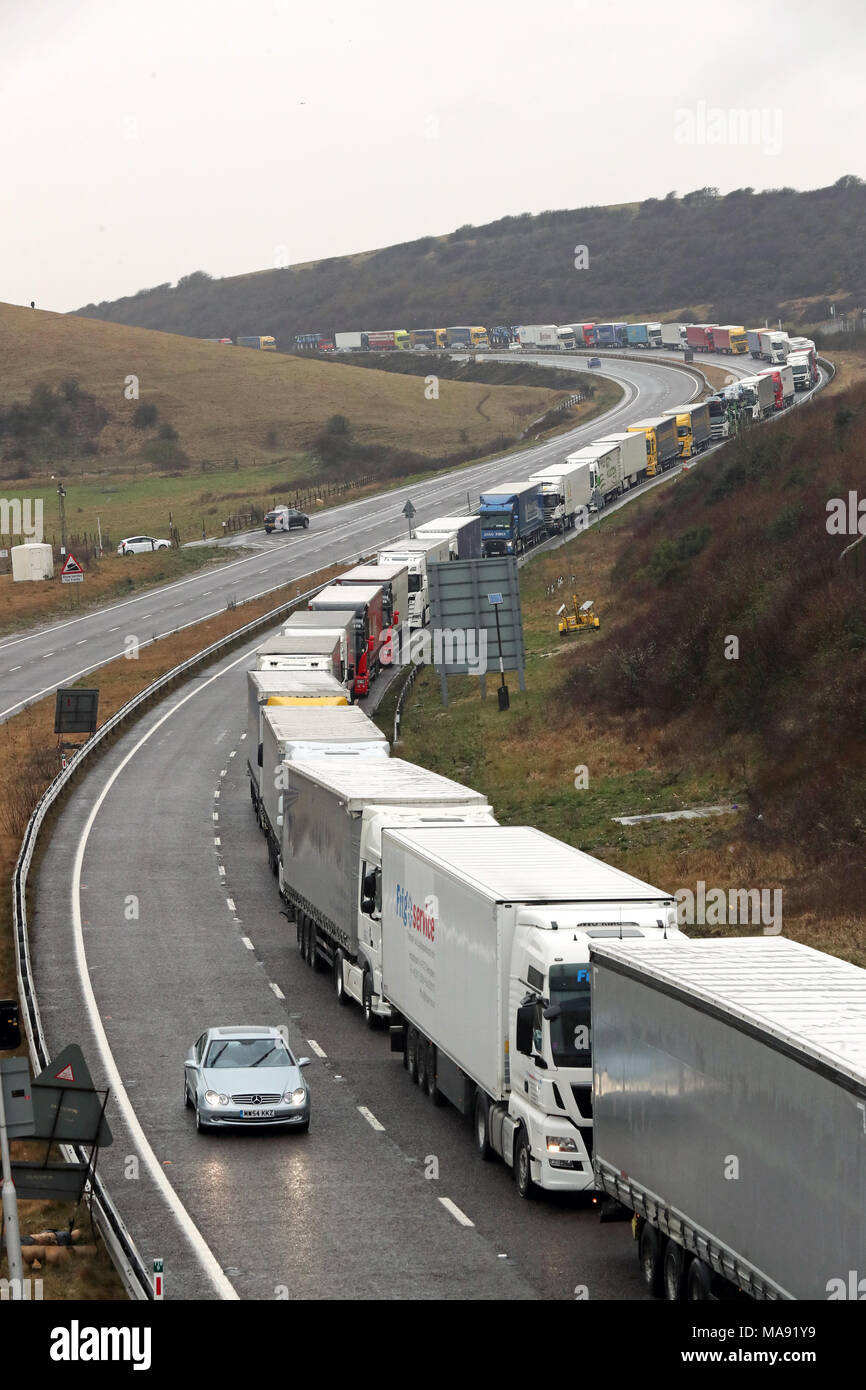 Queues on the a20 in kent hi-res stock photography and images - Alamy