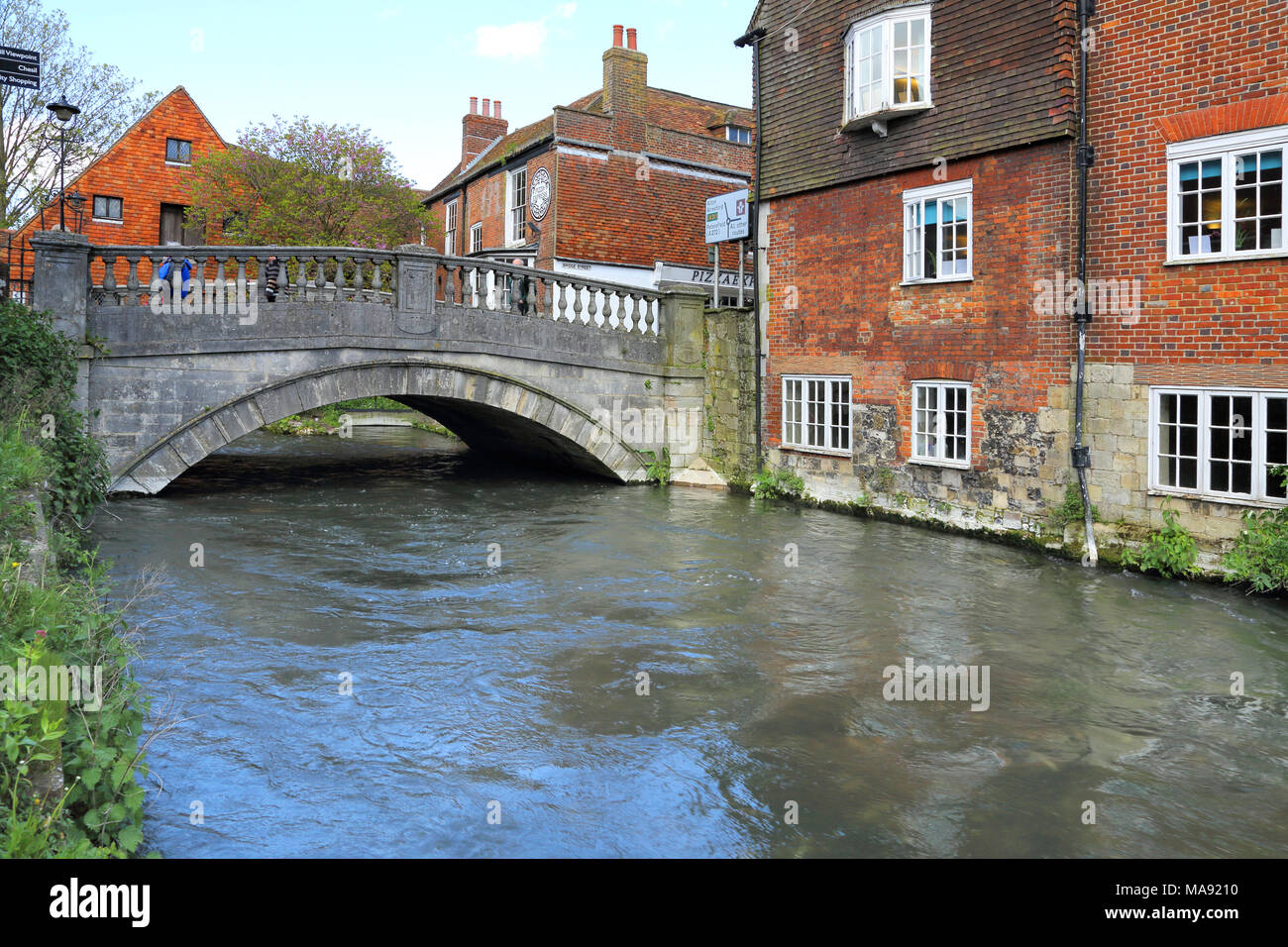 river itchen passing through winchester hampshire Stock Photo - Alamy