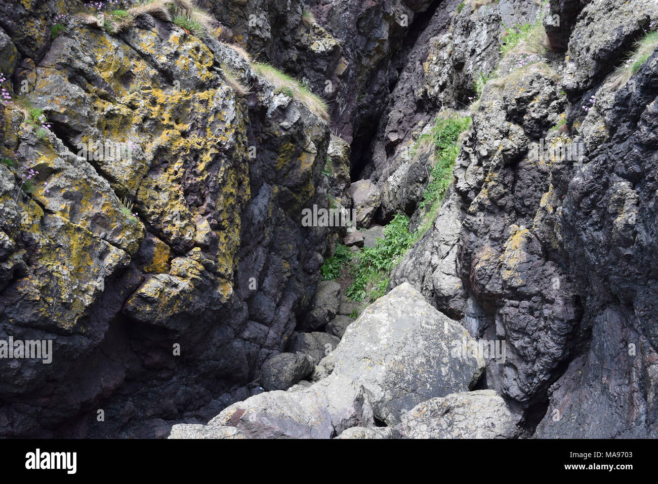"bennane cave" "sawney beans cave,notorious Scottish cannibal ...