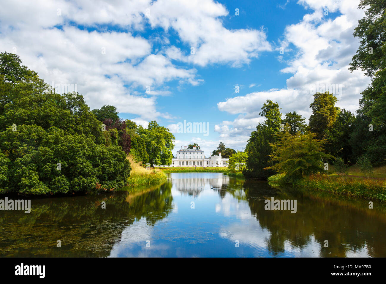 Frogmore estate hi-res stock photography and images - Alamy