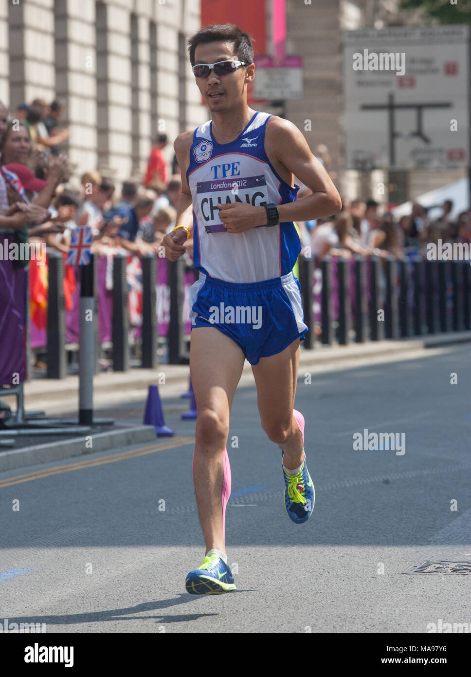 Olympics 2012 - London Games - Mens Marathon Race from Parliament ...
