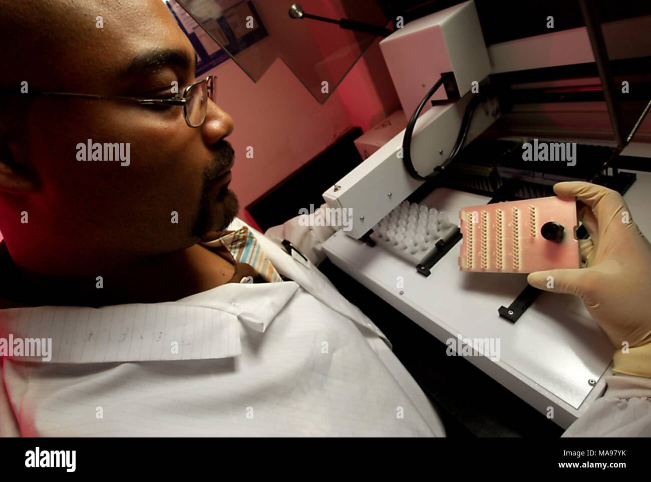 Pcr machine hi-res stock photography and images - Alamy