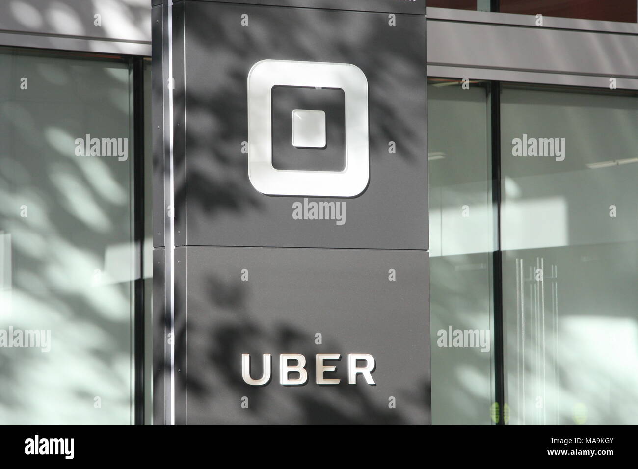 007 logos hi-res stock photography and images - Alamy