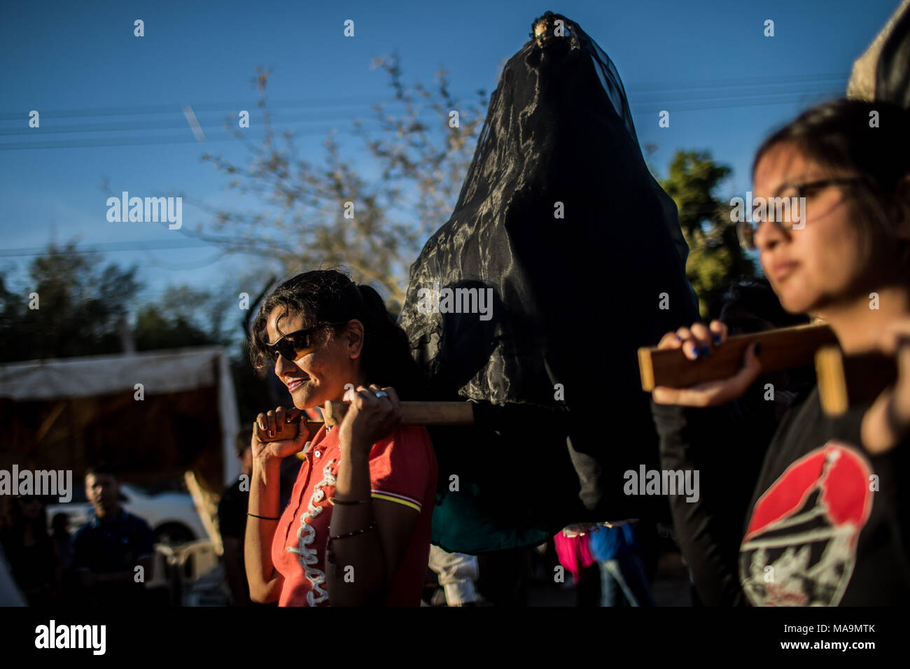 Pascua yaqui tribe hi-res stock photography and images - Alamy