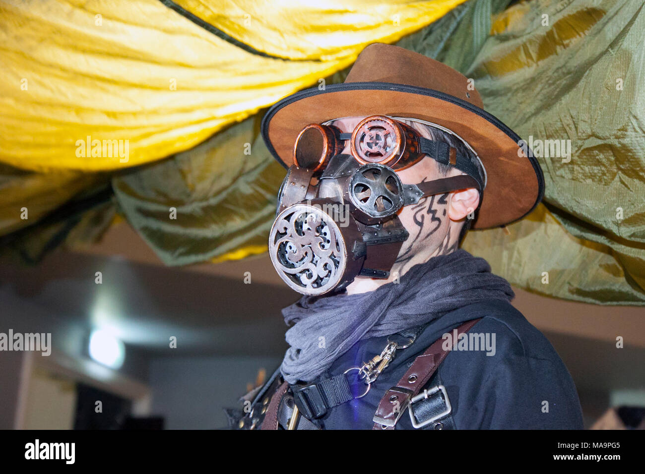 Gas mask outfits hi-res stock photography and images - Alamy