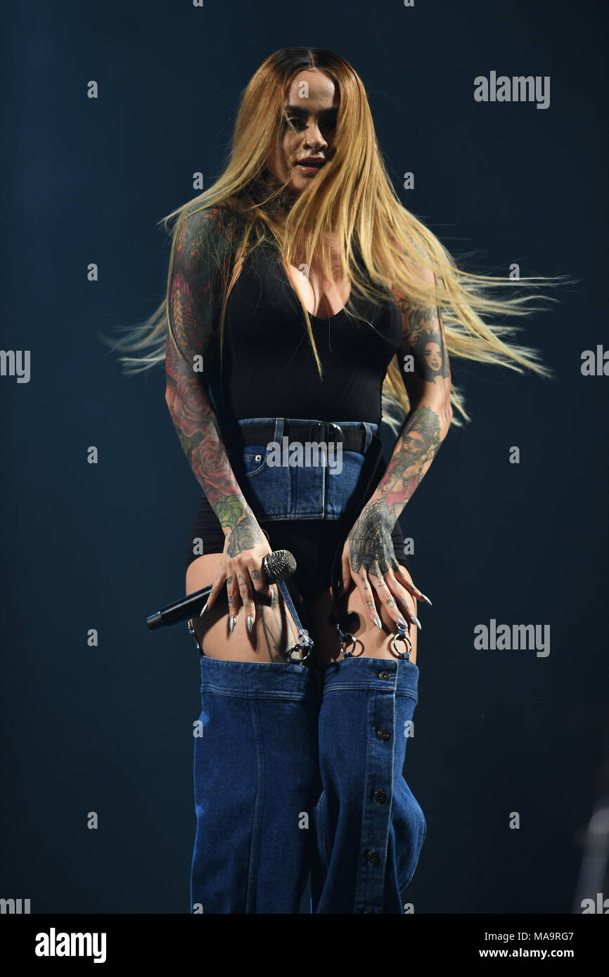 Kehlani live on stage hi-res stock photography and images - Alamy
