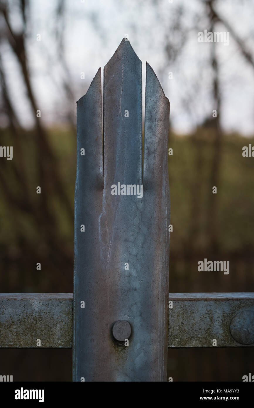 Metal spike hi-res stock photography and images - Alamy