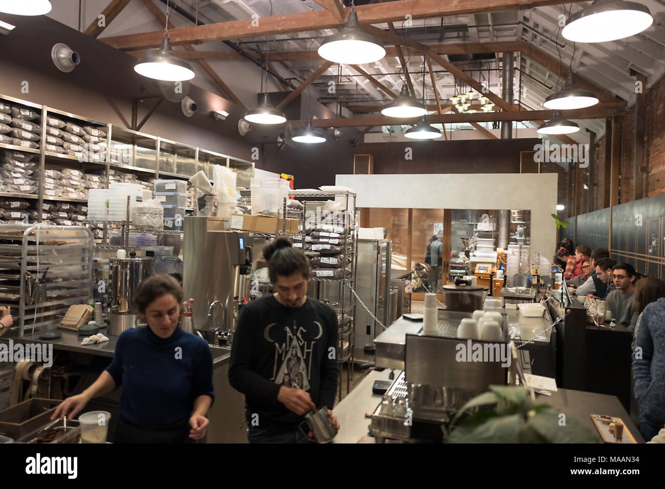 Small batch chocolate roaster hi-res stock photography and images - Alamy