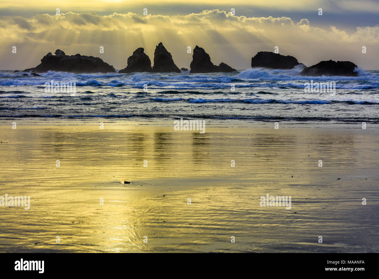 Bandon Beach on the Oregon Coast Stock Photo - Alamy