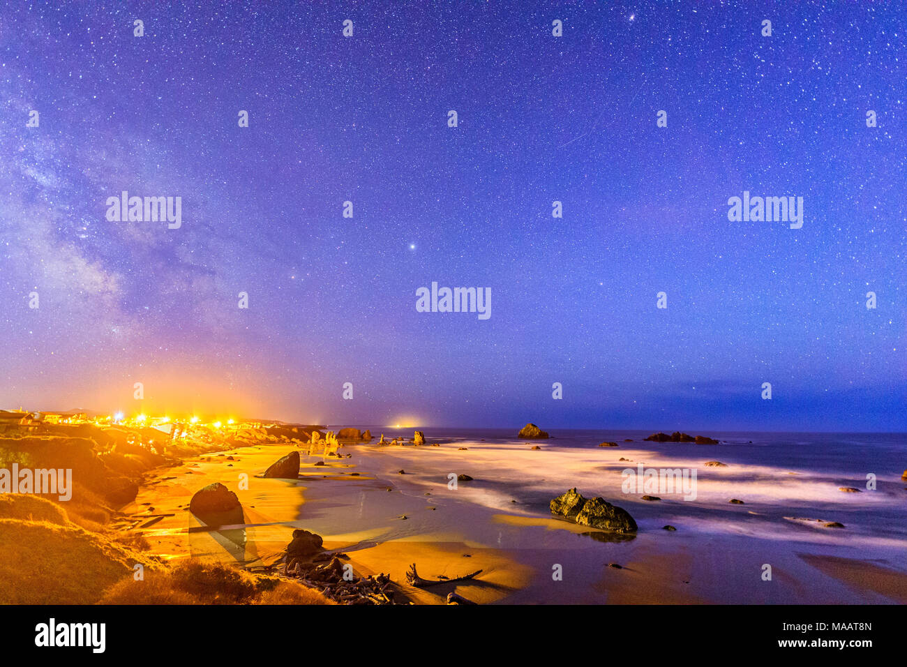 Bandon Beach at night on the Oregon Coast Stock Photo - Alamy