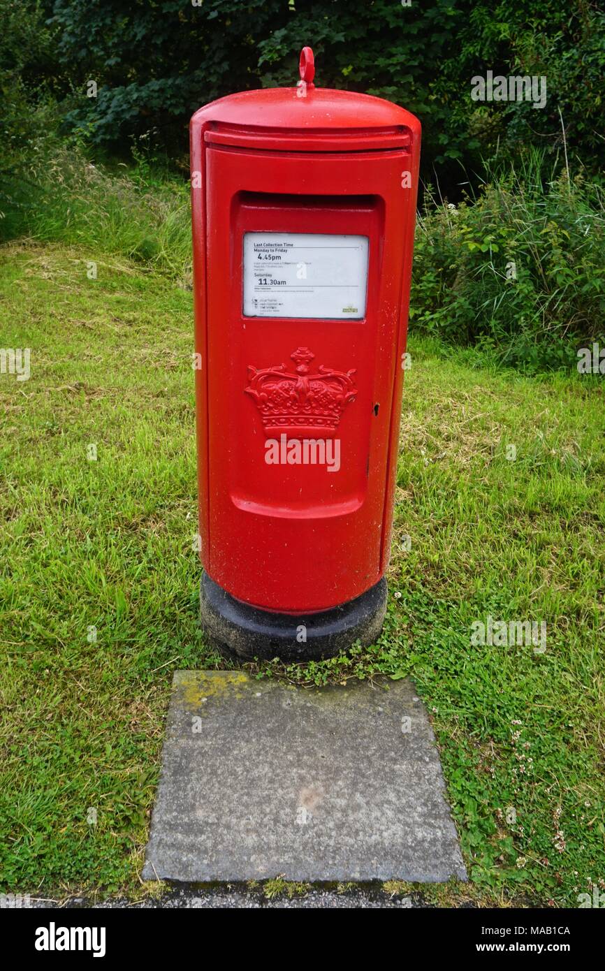 A mailbox on a grassy lawn in Munlochy, Scotland Stock Photo - Alamy