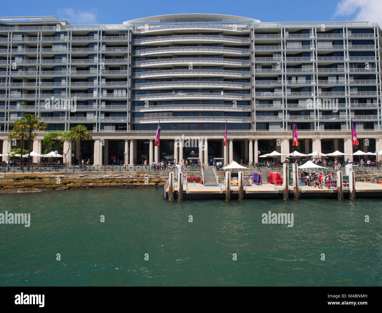 City quay apartments hi-res stock photography and images - Alamy