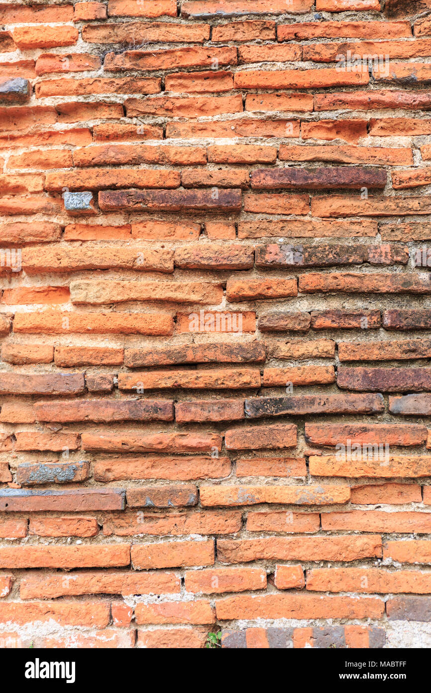 Old broken brick wall Stock Photo - Alamy
