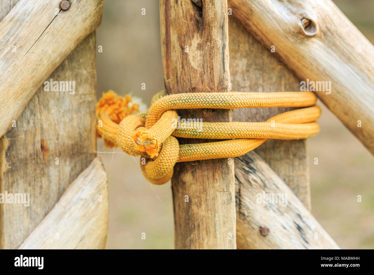 Rope tied wood hi-res stock photography and images - Alamy
