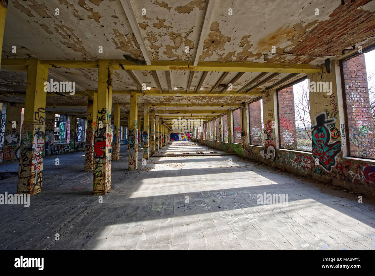 Continental Werk Limmer 2018.Lost Places Continental .Workplace ...