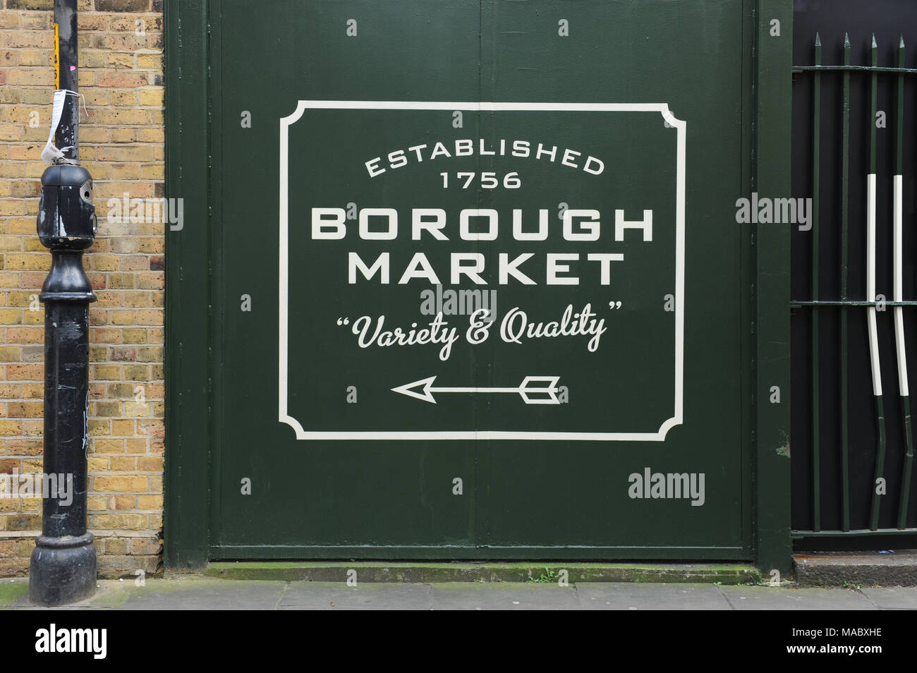 Borough market sign hi-res stock photography and images - Alamy
