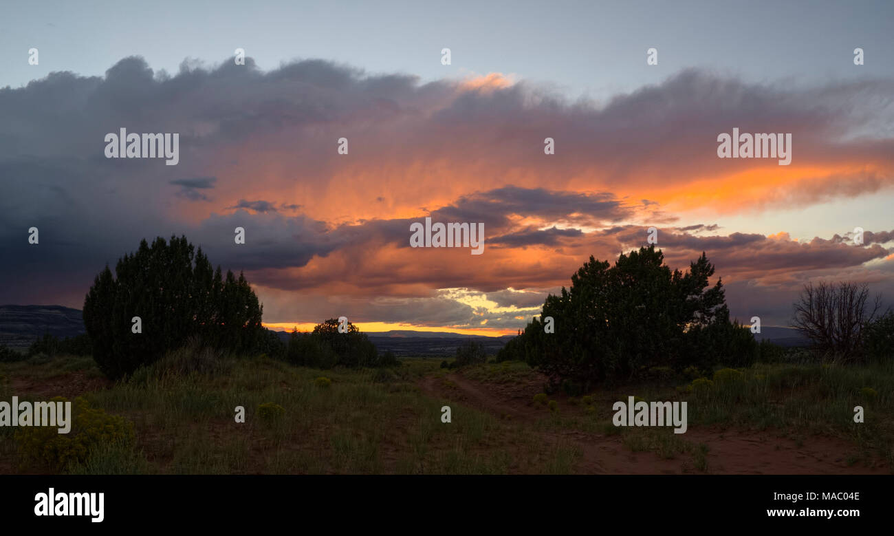 Hole in the rock road hi-res stock photography and images - Alamy