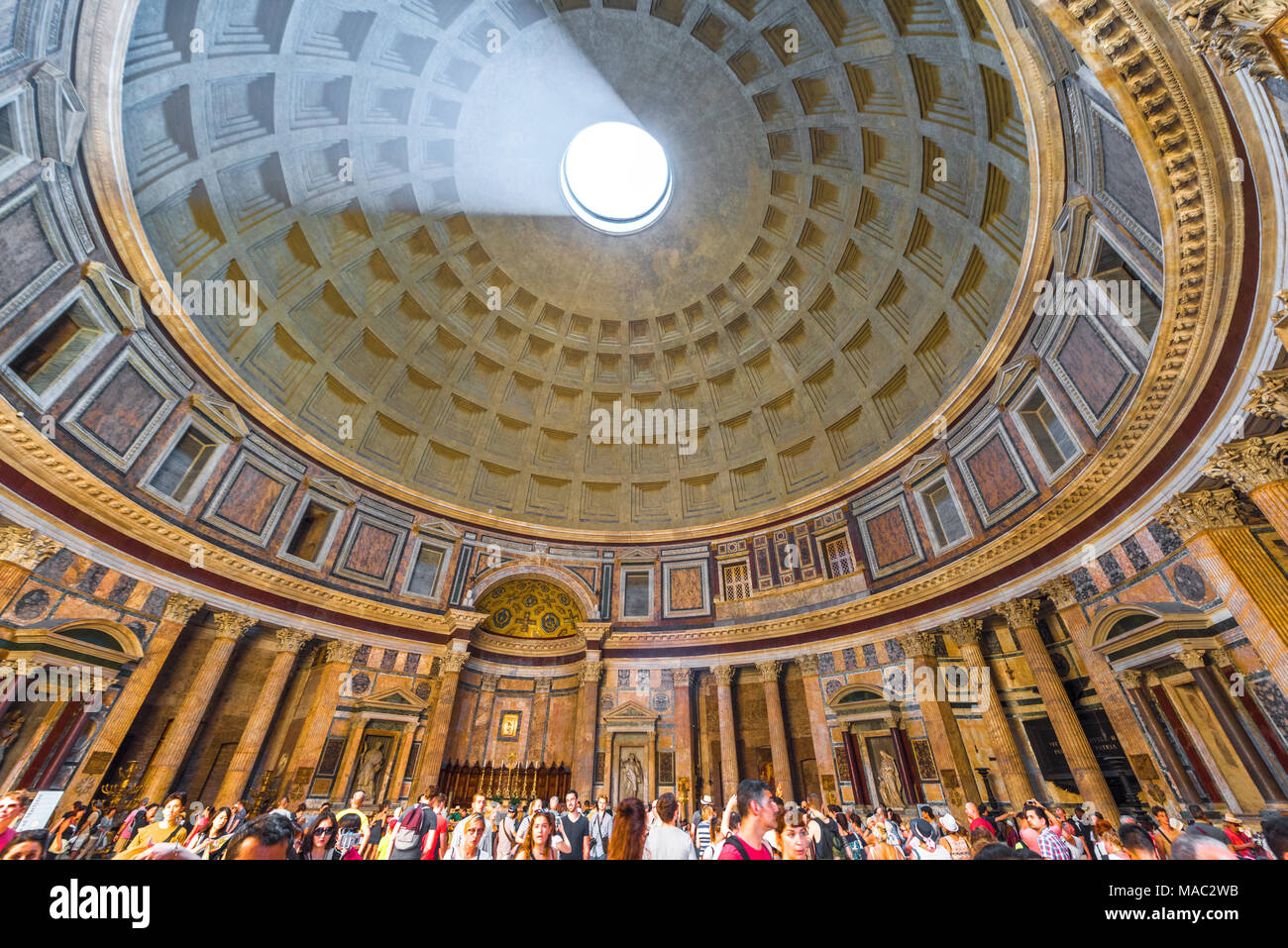 Visiting city Pantheon. Rome, Italy Stock Photo - Alamy