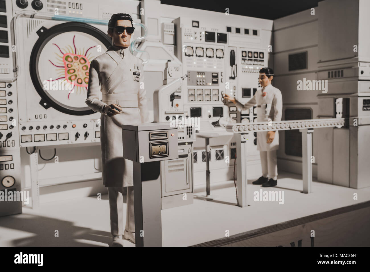 Laboratory characters hi-res stock photography and images - Alamy