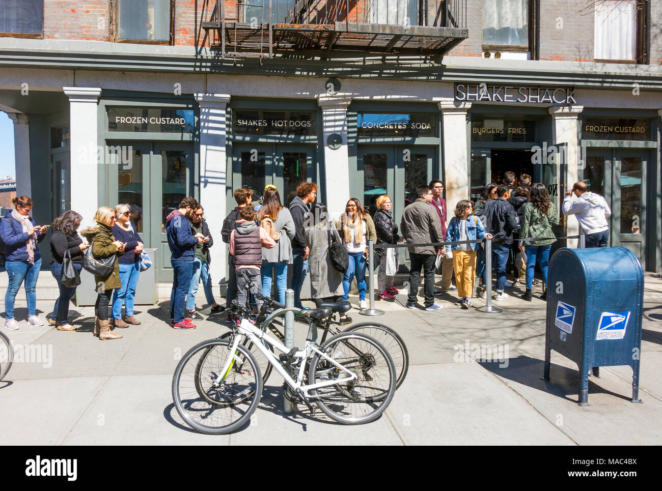 Line shack hi-res stock photography and images - Alamy