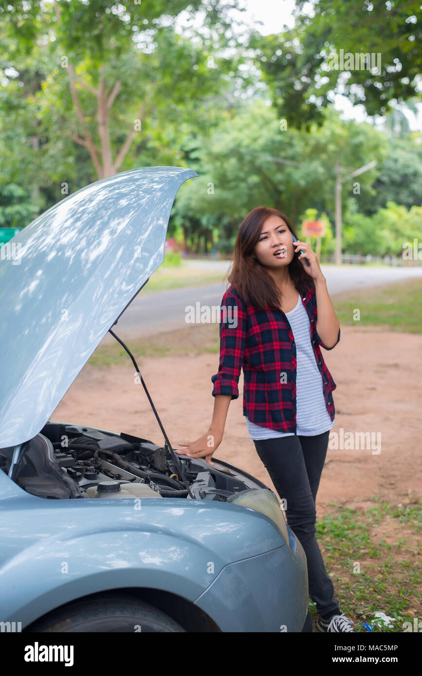 Calling breakdown services hi-res stock photography and images - Alamy