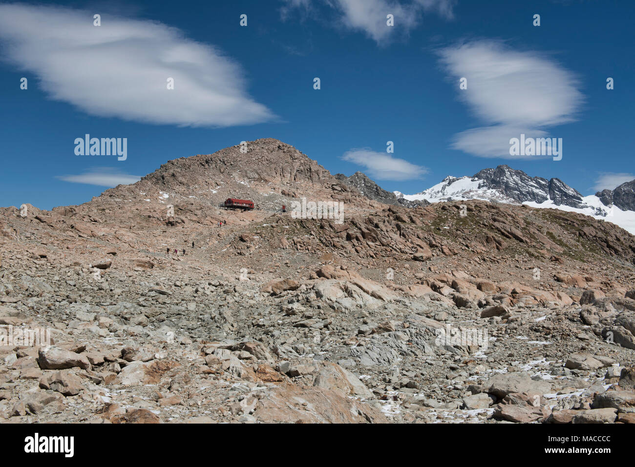 The Mueller Hut, Mount Cook, Southern Alps, New Zealand Stock Photo - Alamy