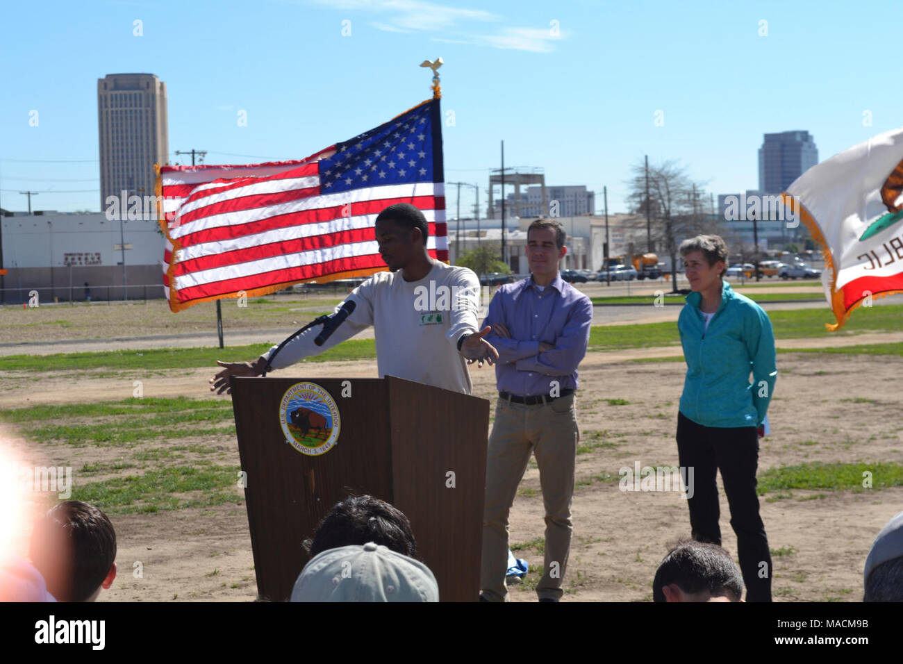 SOI Sally Jewell Visit to LA. LA Conservation Corps member Brian ...