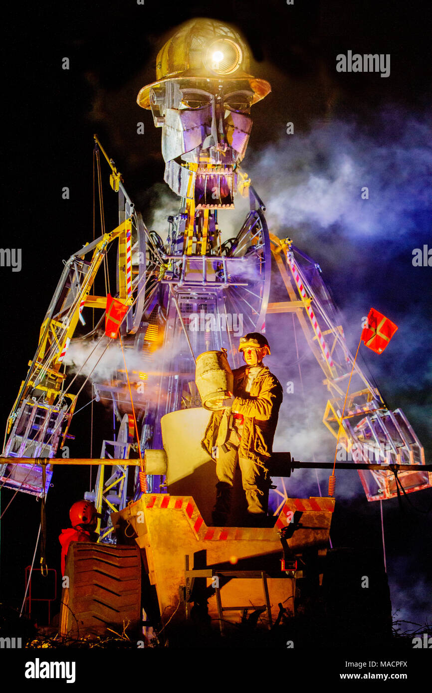The Man Engine at Geevor tin mine, Pendeen Cornwall, the tallest puppet ...