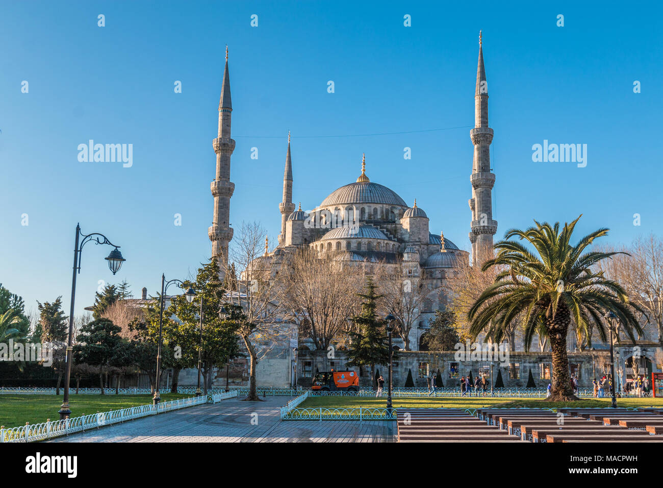 Blue mosque in istanbul hi-res stock photography and images - Alamy