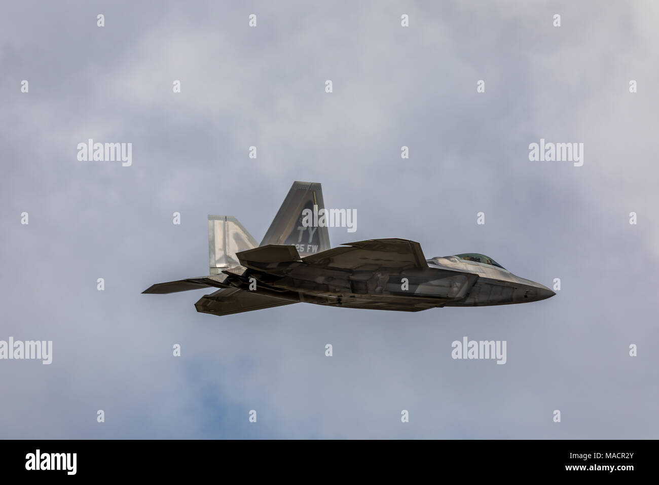 Lockheed martin f22 raptor hi-res stock photography and images - Alamy