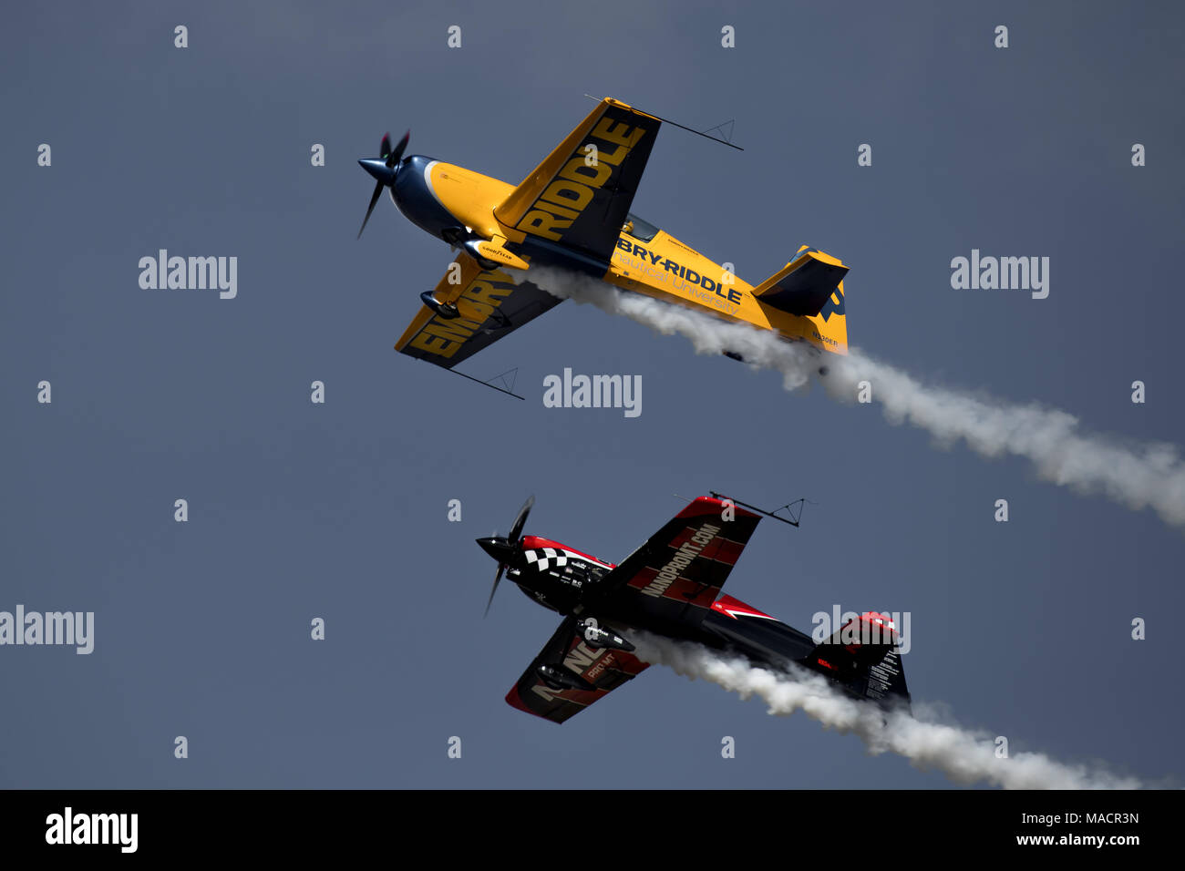 Flying stunt hi-res stock photography and images - Alamy